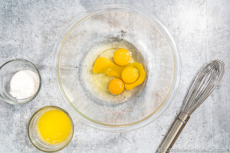 Best Low Carb Keto Cornbread Recipe (Moist & Flavorful)